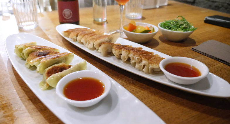 Gyoza bar : un bar à gyozas pas cher cachant un bar à cocktails