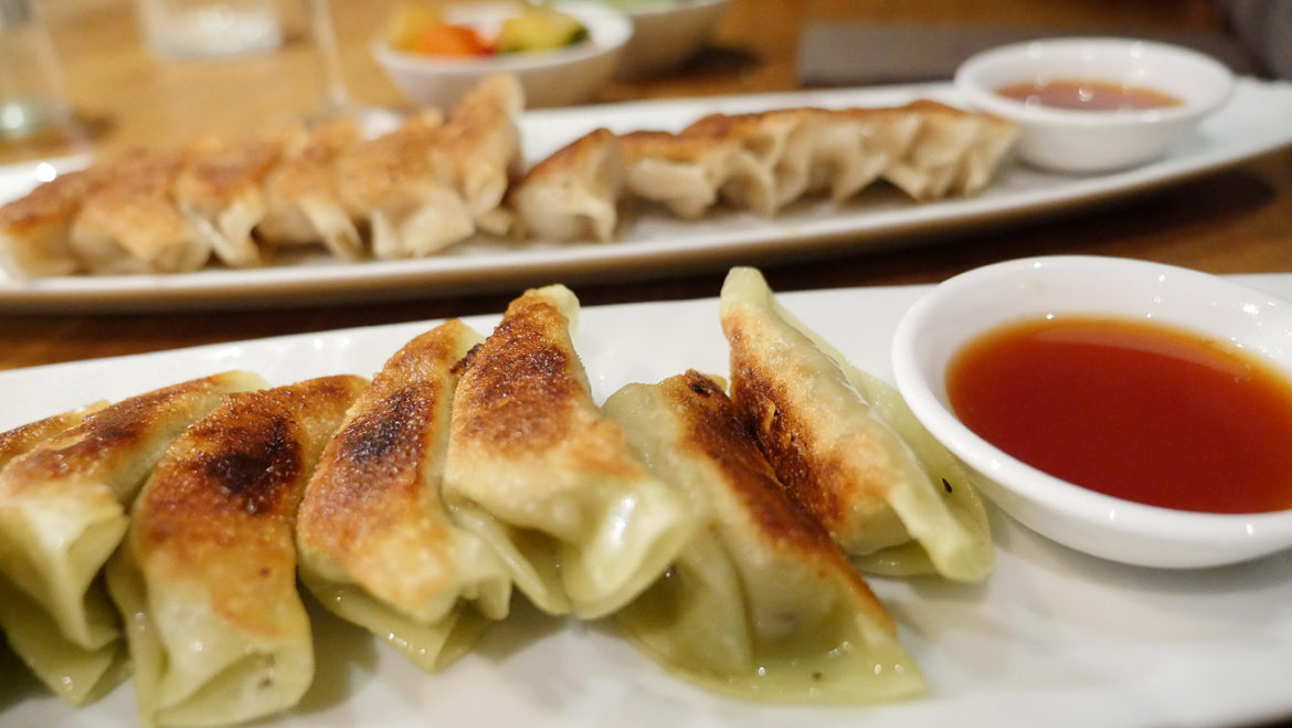 Gyoza bar : un bar à gyozas pas cher cachant un bar à cocktails (Paris 2e)